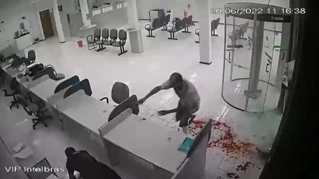 BLOODY SHOOTOUT